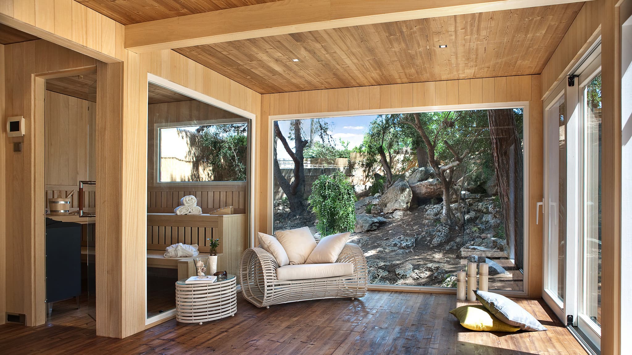 Außenensaunen mit Vorraum / Ruheraum